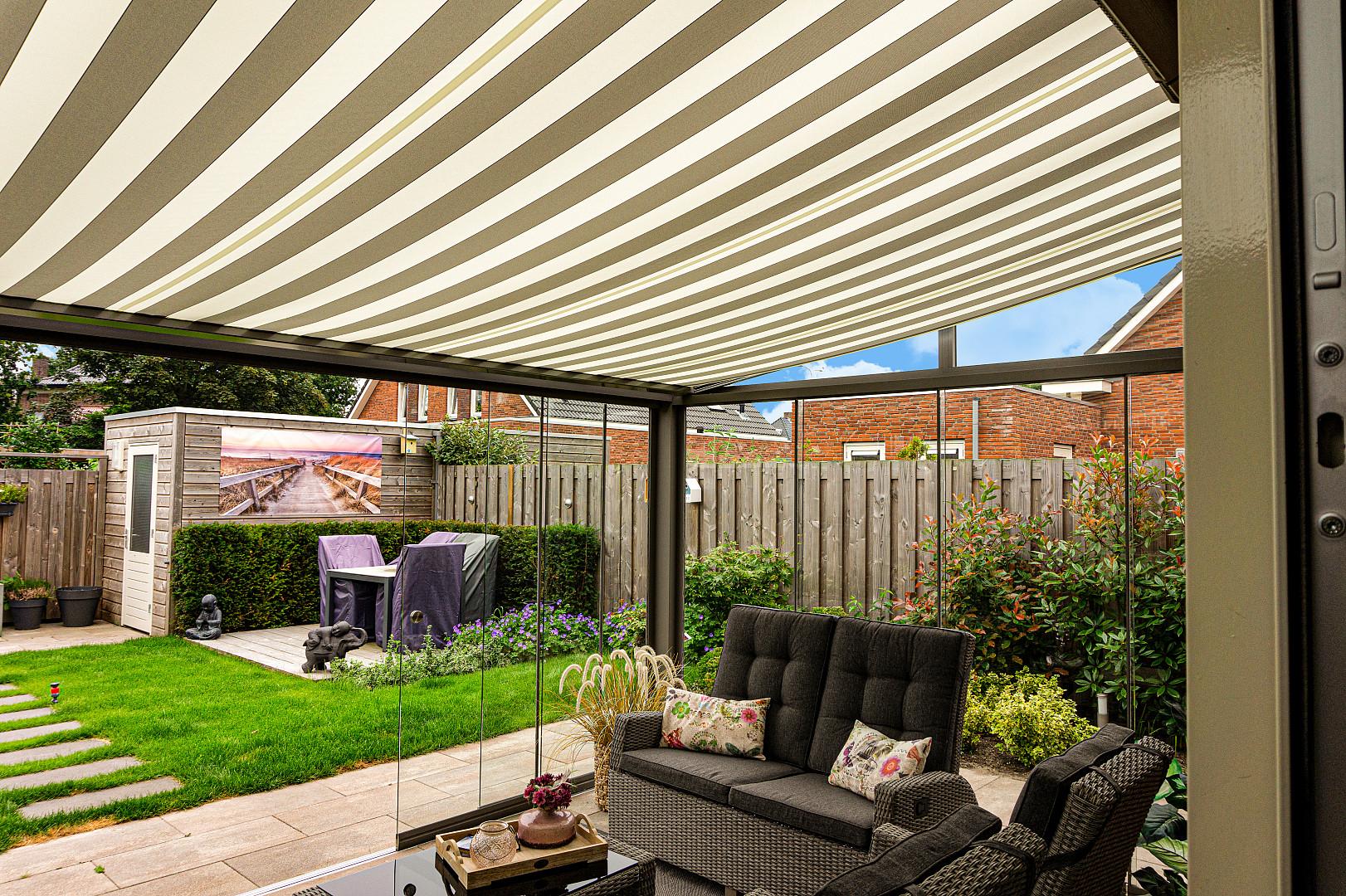 Zonwering voor een Veranda (Onderdak & Bovendak) → Tuinmarqt